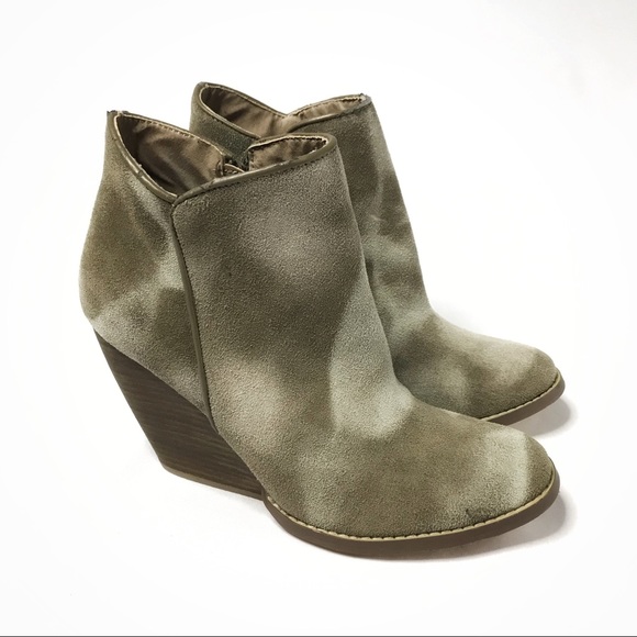Very Volatile | Shoes | Very Volatile Calf Hair Leather Ankle Boots ...